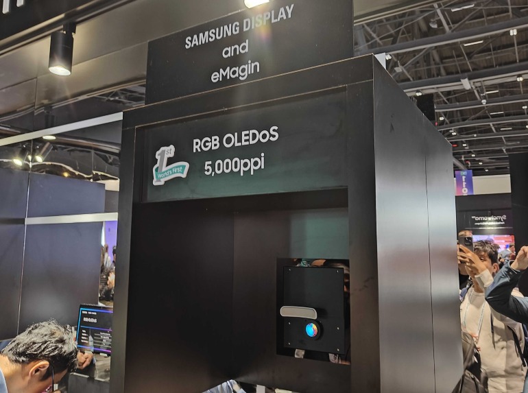 【SID2025】高达5000ppi，三星展示1.4英寸硅基 OLED 微型显示器_VR陀螺